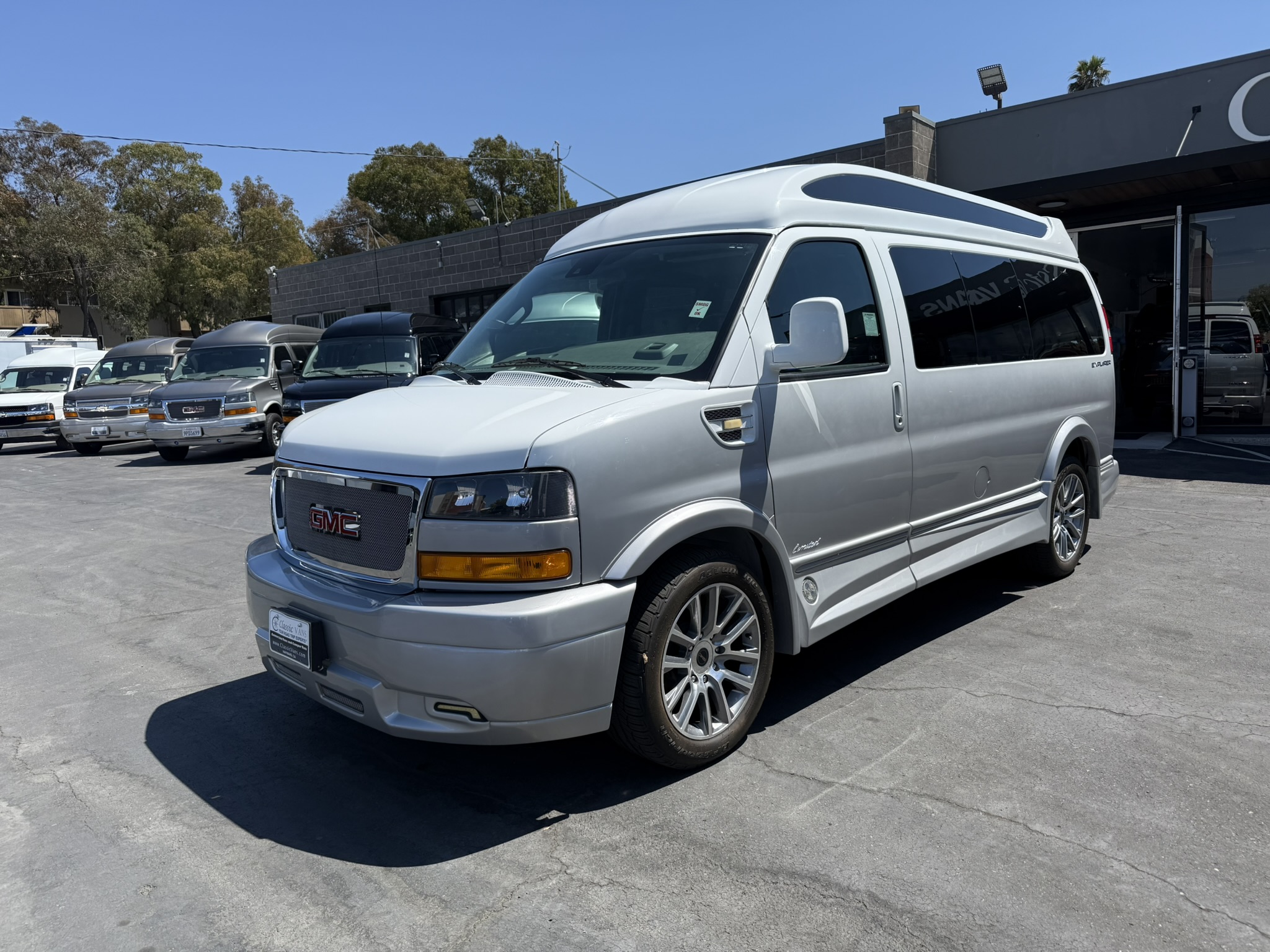 Used Conversion Vans: Used Chevy, Ford, GMC and Dodge Custom Vans