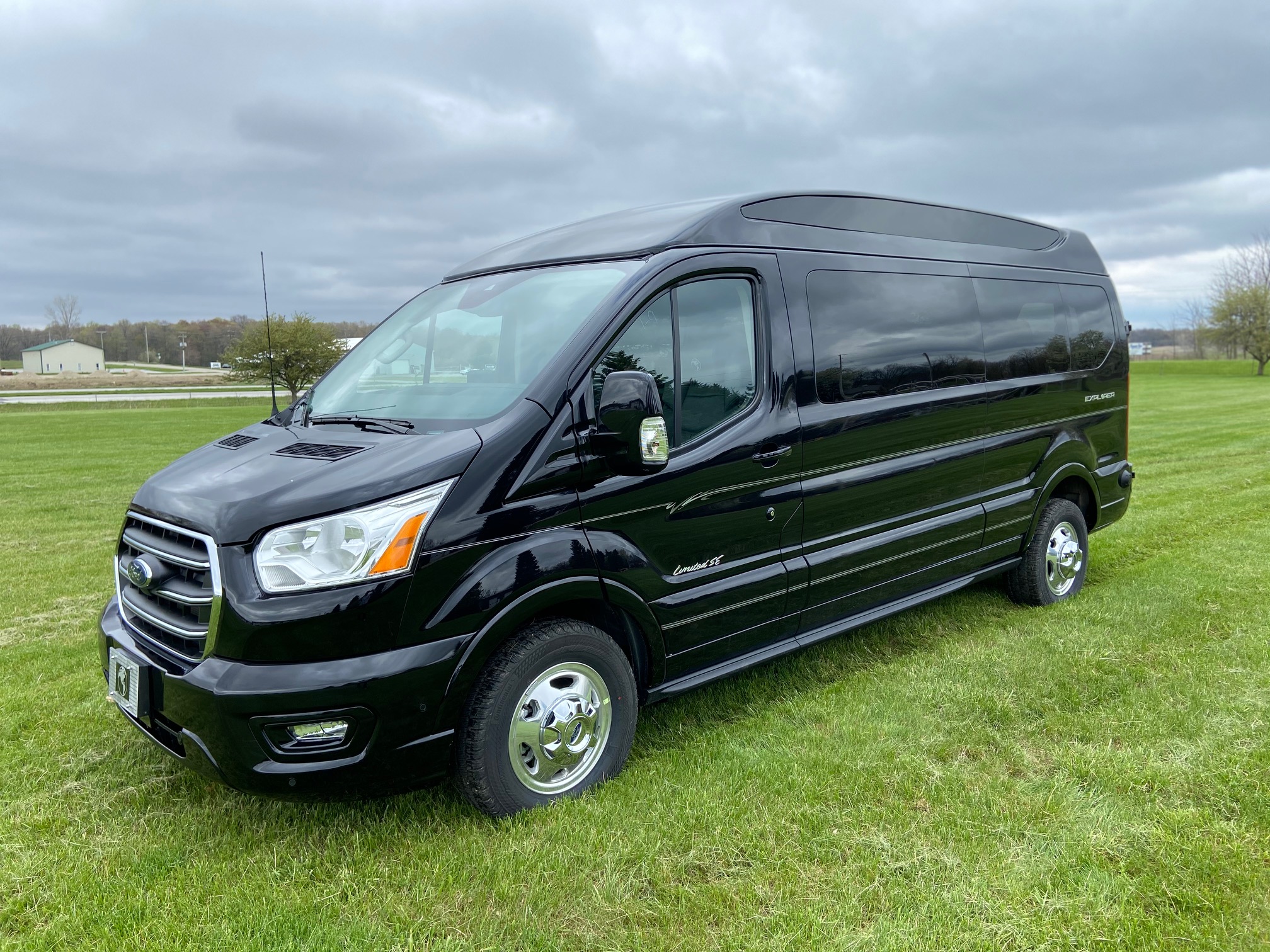 Selecting the Right Custom Vans: Conversion Van Buying Tips
