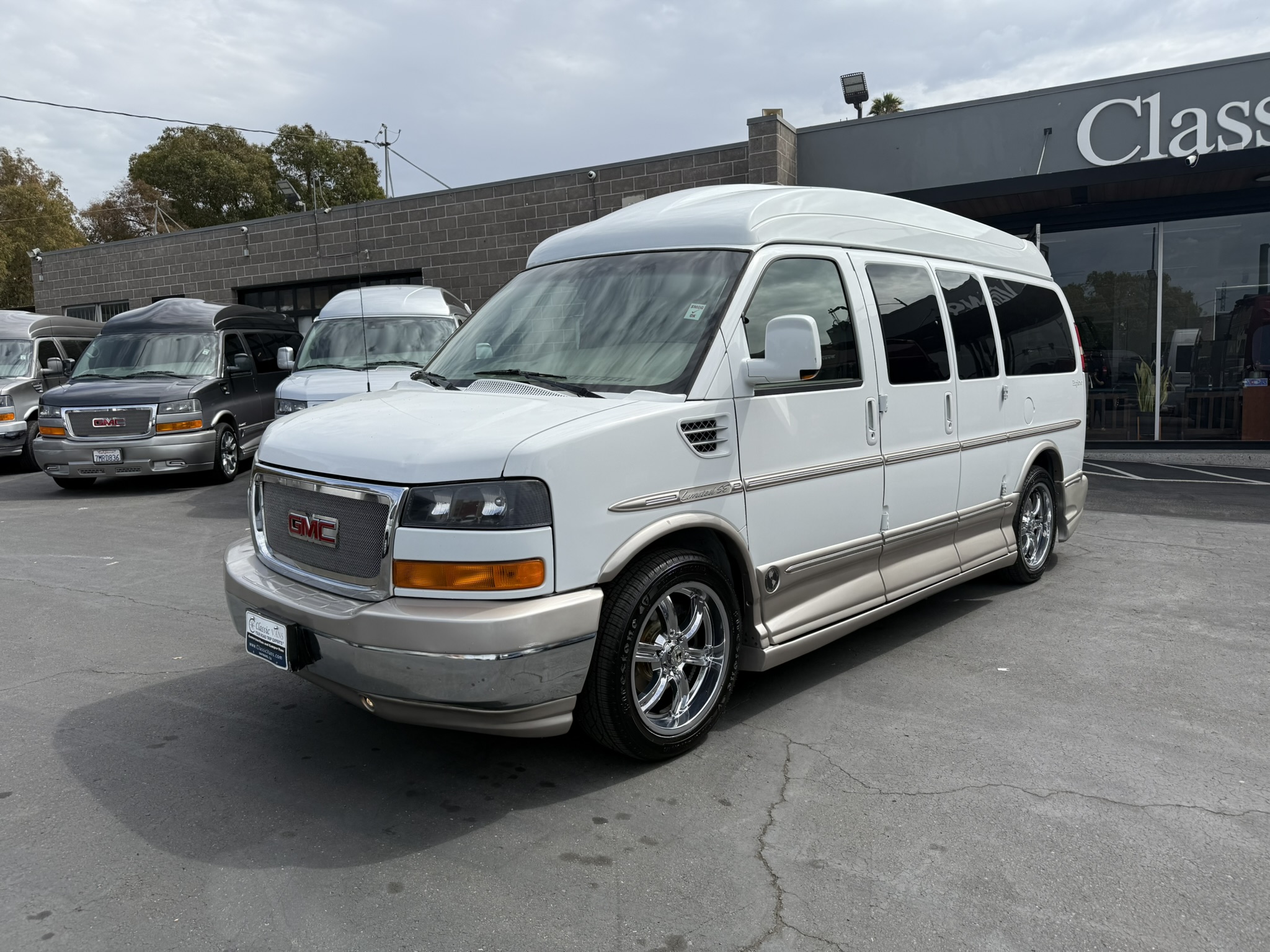 2009 GMC Savana 1500 7 Passenger Explorer Conversion Van - Used Conversion Vans for Sale ...