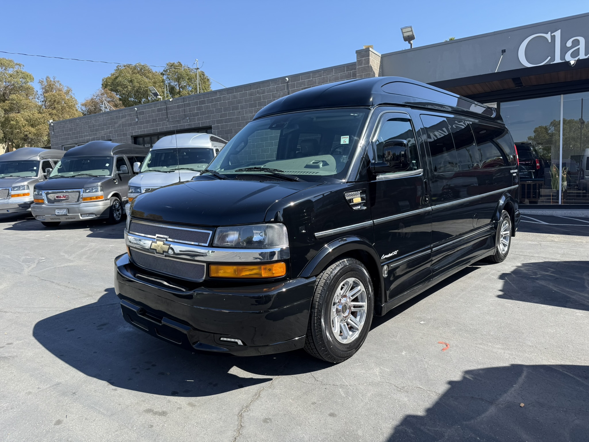 2019 Chevrolet Express 2500 4x4 9 Passenger Explorer Conversion Van ...