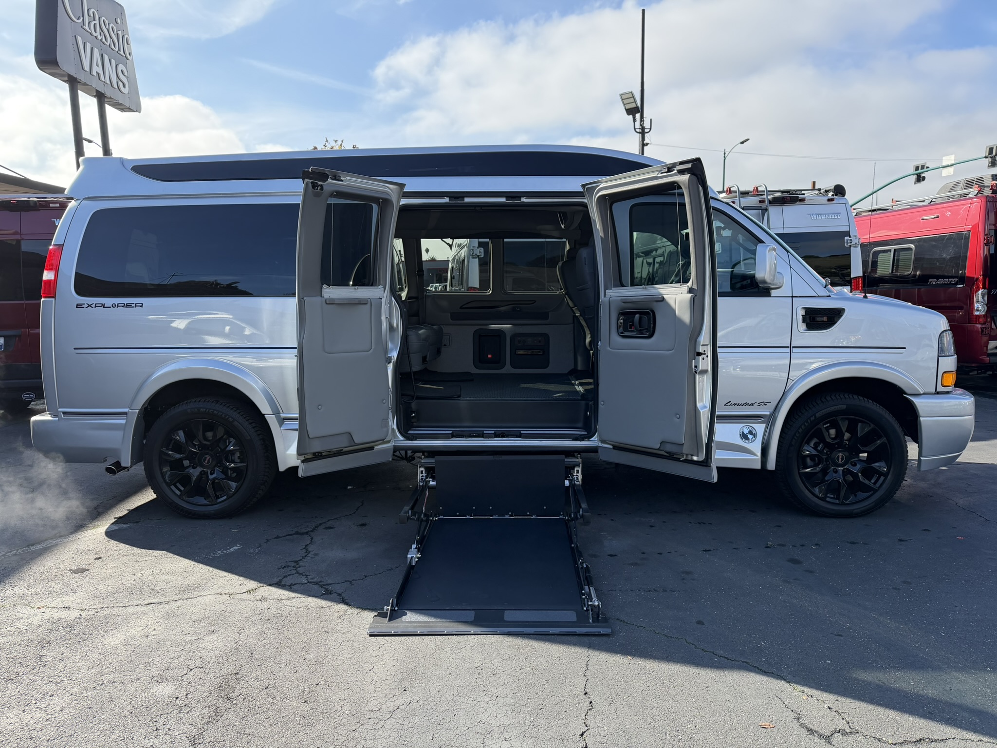 2025 GMC Savana 2500 Braun UVL Explorer Van - Wheelchair Vans for Sale ...